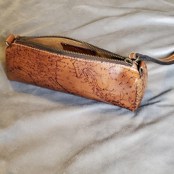 Patricia Nash | Bags | Patricia Nash Leather World Map Cosmetic Bag ...